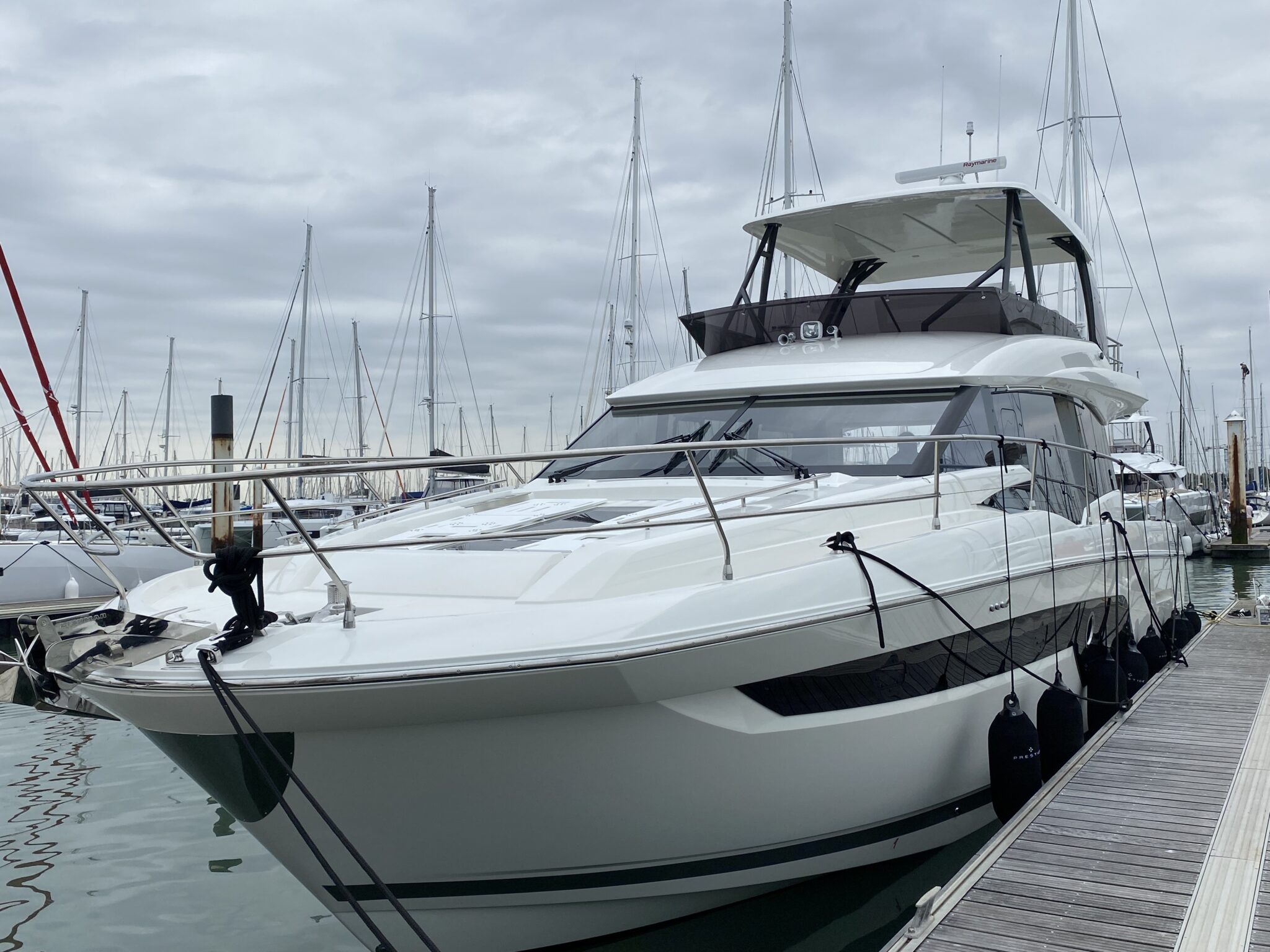 Prestige 520 Fly - Yates y Cosas, Venta de Yates en Santander ...